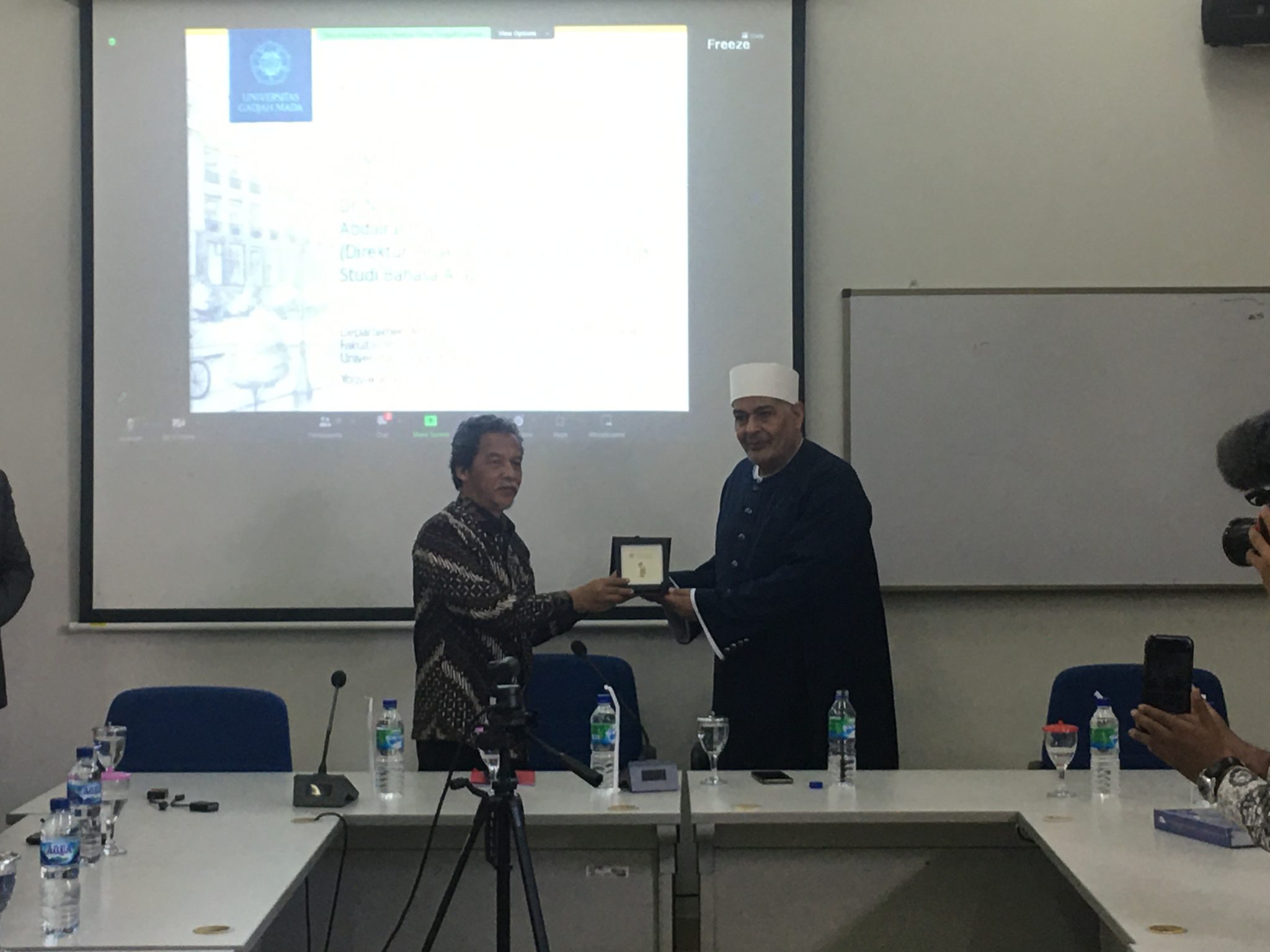 Expert Lectures: Bachelor of Arabic Literature and Master of Middle ...