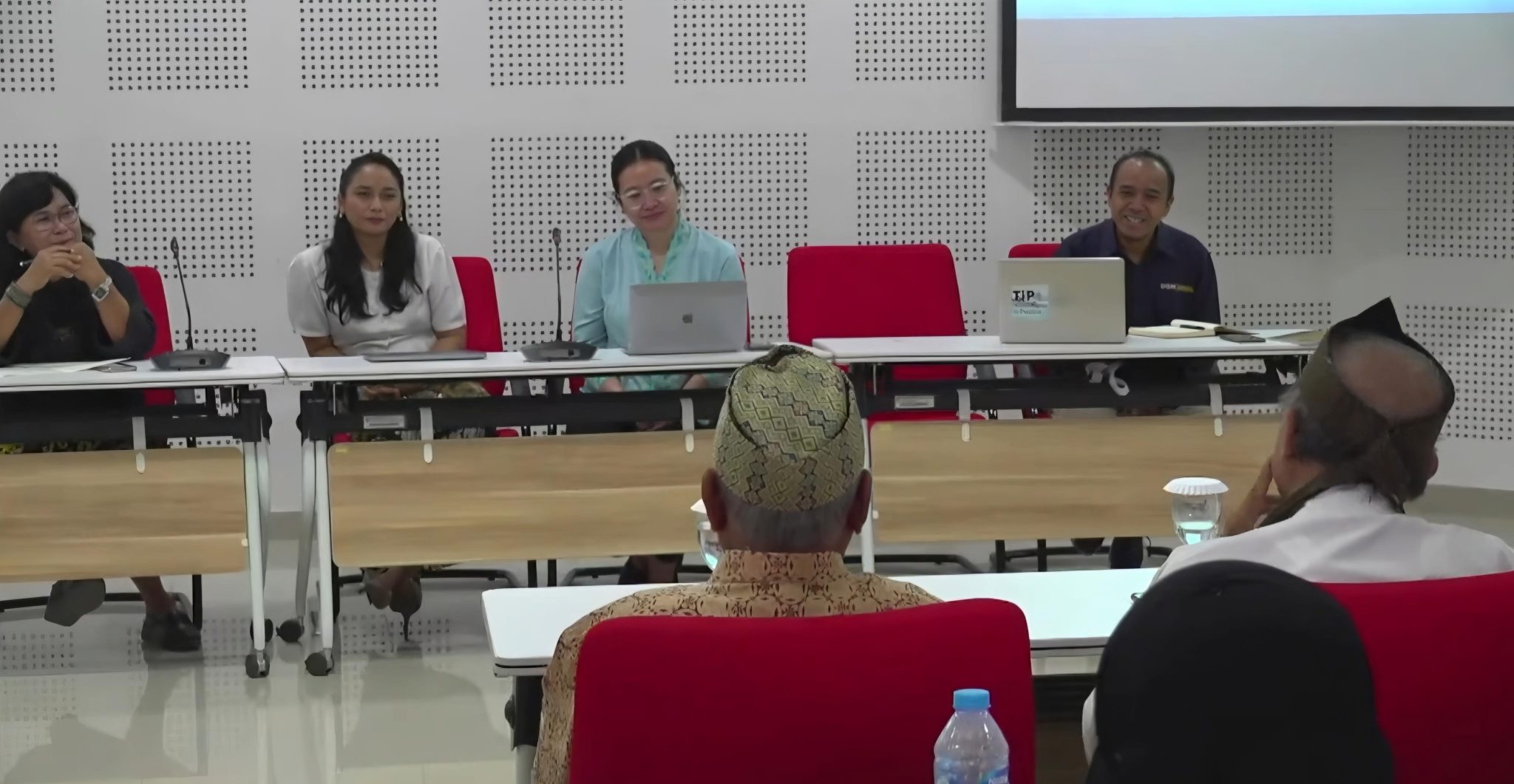 Mini Conference Honoring Prof. Dr. Heddy Shri Ahimsa Putra: 40 Years of ...