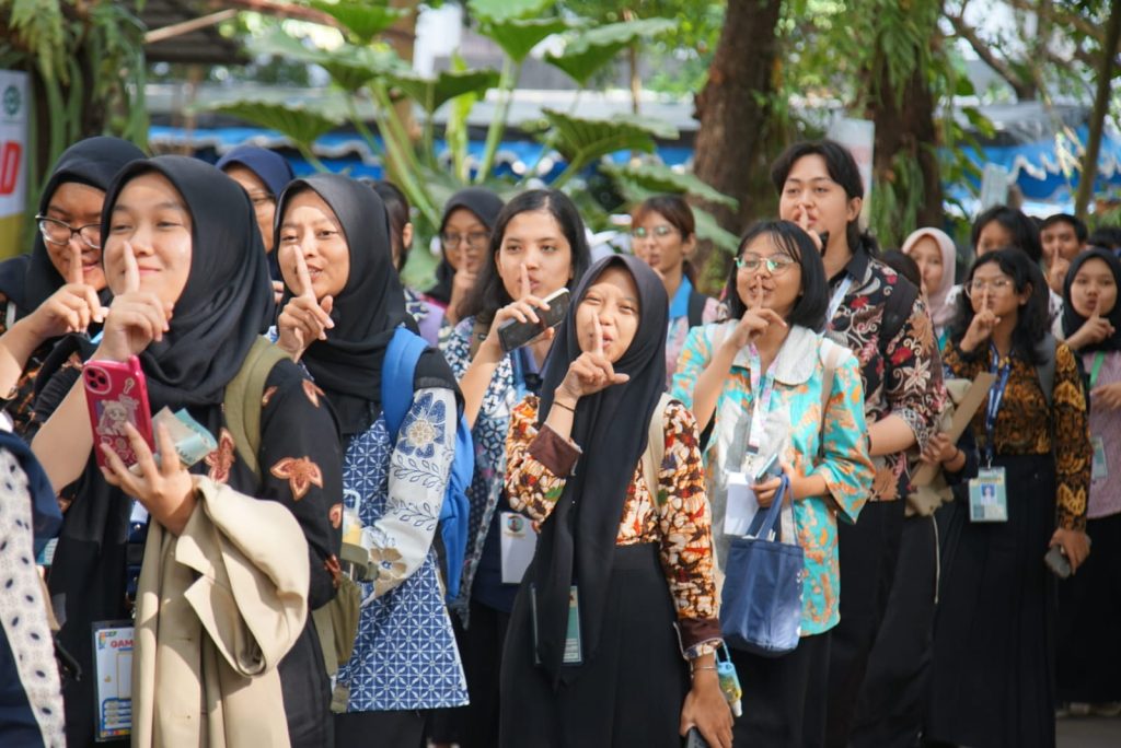 Keseruan Pionir Gadjah Mada Kampung Budaya 2024 Hari Pertama – FIB-UGM