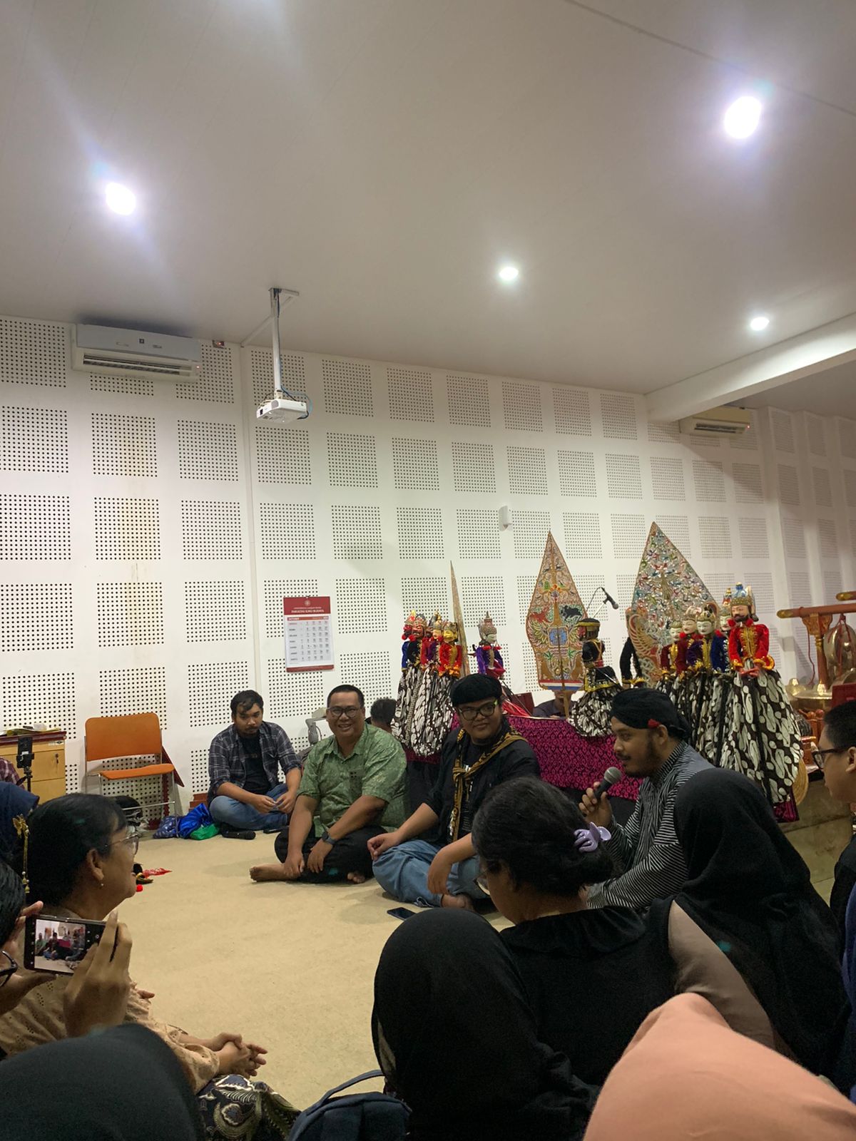 Workshop Alihwahana “Dari Kertas Naik ke Pentas”: Menghidupkan Epos ...