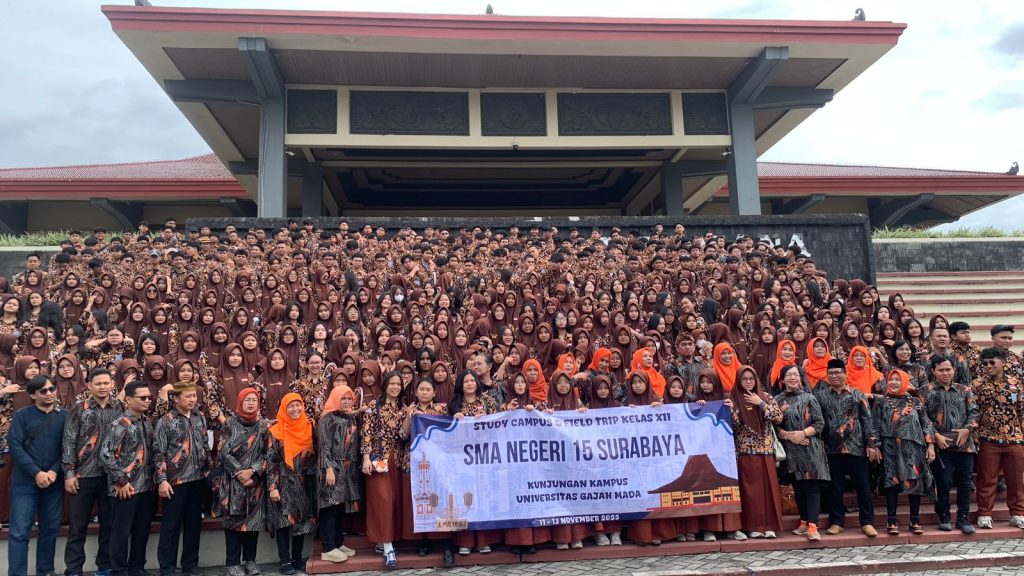 FIB UGM Welcomes Educational Visit from SMA Negeri 15 Surabaya ...