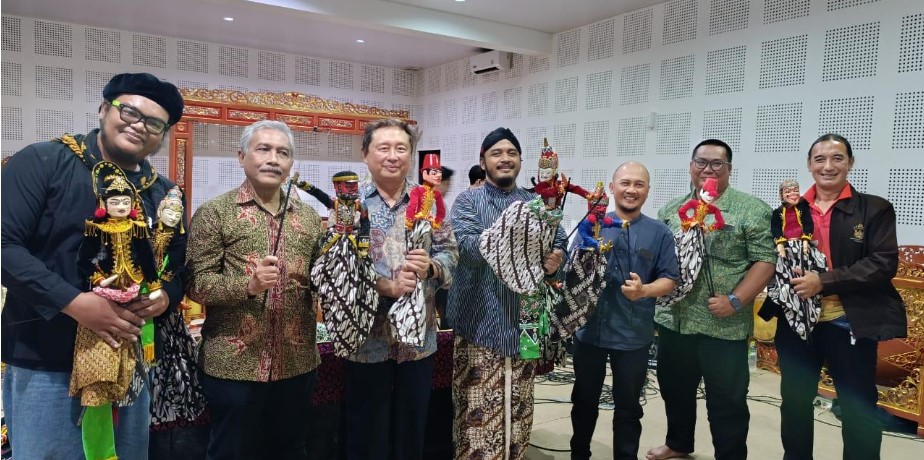 Workshop Wayang Golek Menak: Merawat Eksistensi Seni, Sastra, dan ...
